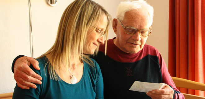 Freundschaft Zwischen Jung Und Alt Chrismon