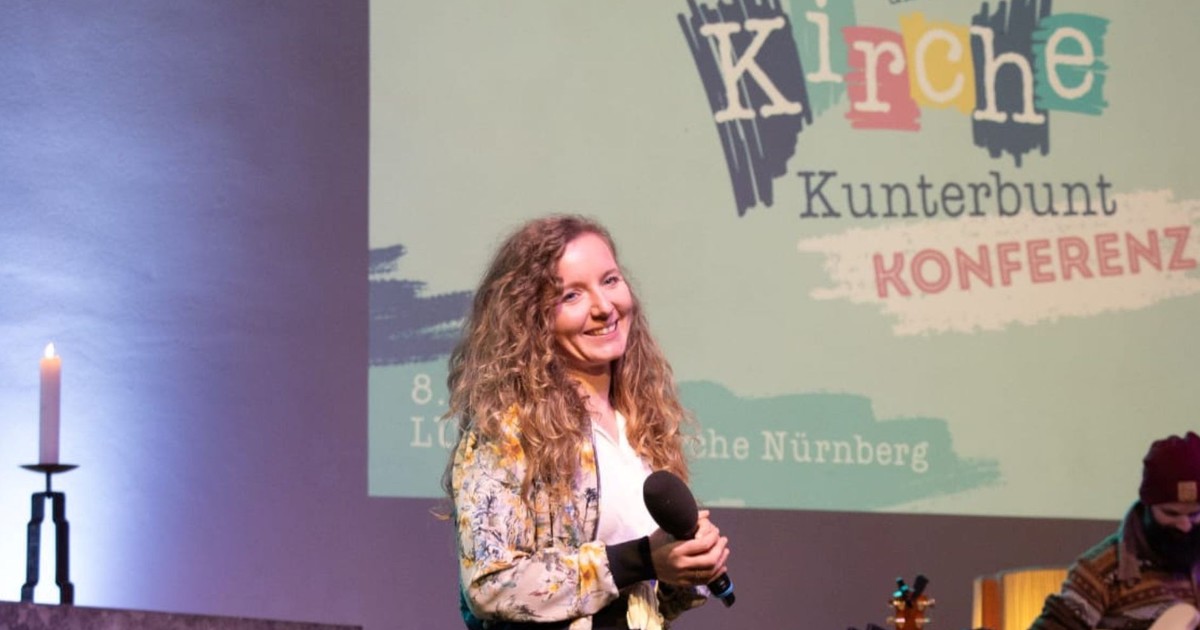 Beten mit Kindern in der "Kirche Kunterbunt" | evangelisch.de