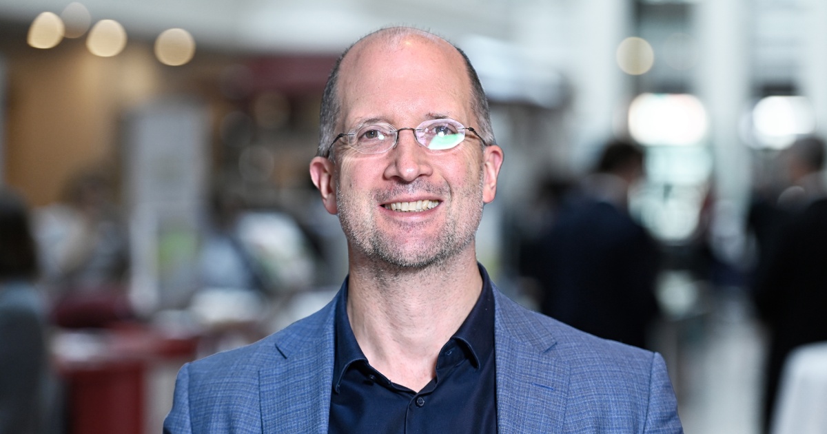 Präses Latzel wirbt für humane Flüchtlingspolitik | evangelisch.de