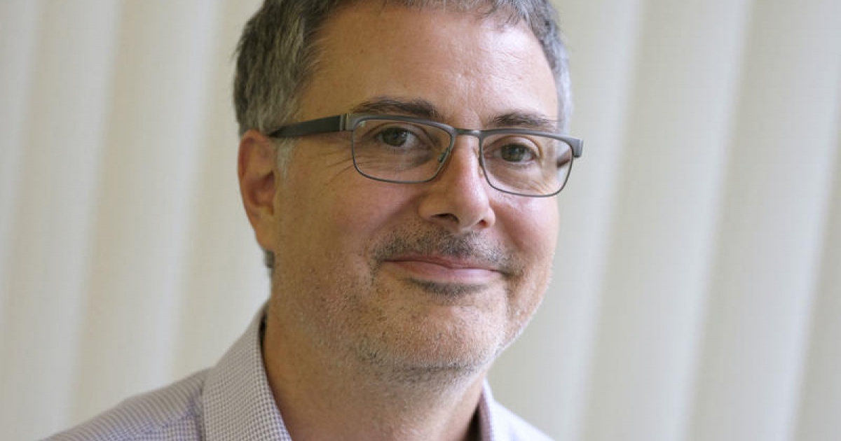 Schweizer Journalistenpreis für Autor Marc Engelhardt | chrismon