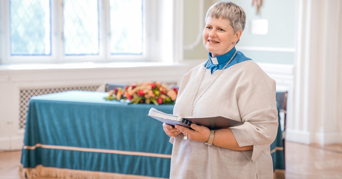 Über die Frauenordination mit Prof. Dace Balode | evangelisch.de