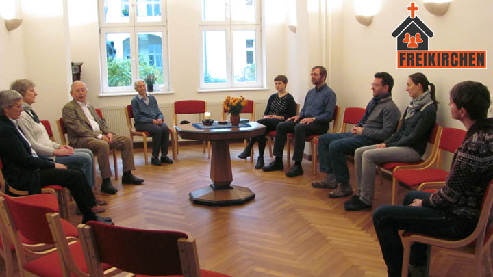 Stille Quäker-Andacht: "Hören, was Gott uns sagen will" | evangelisch.de